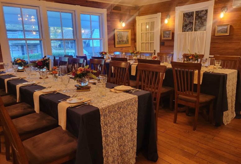The Mast Farm Inn Gallery - The Mast Farm Inn
